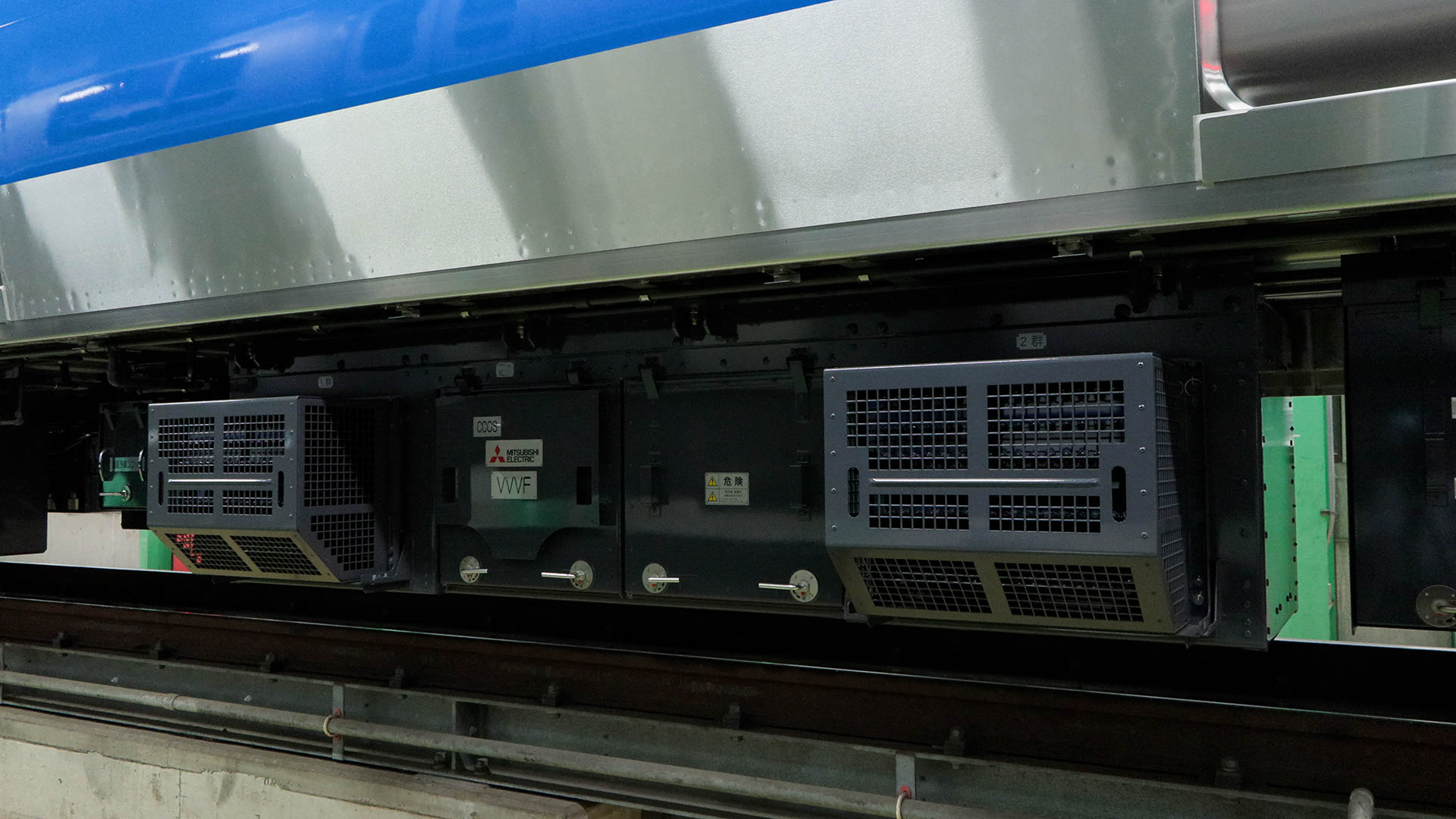 【新型】りんかい線71-000形ついにお披露目！ - VICOM